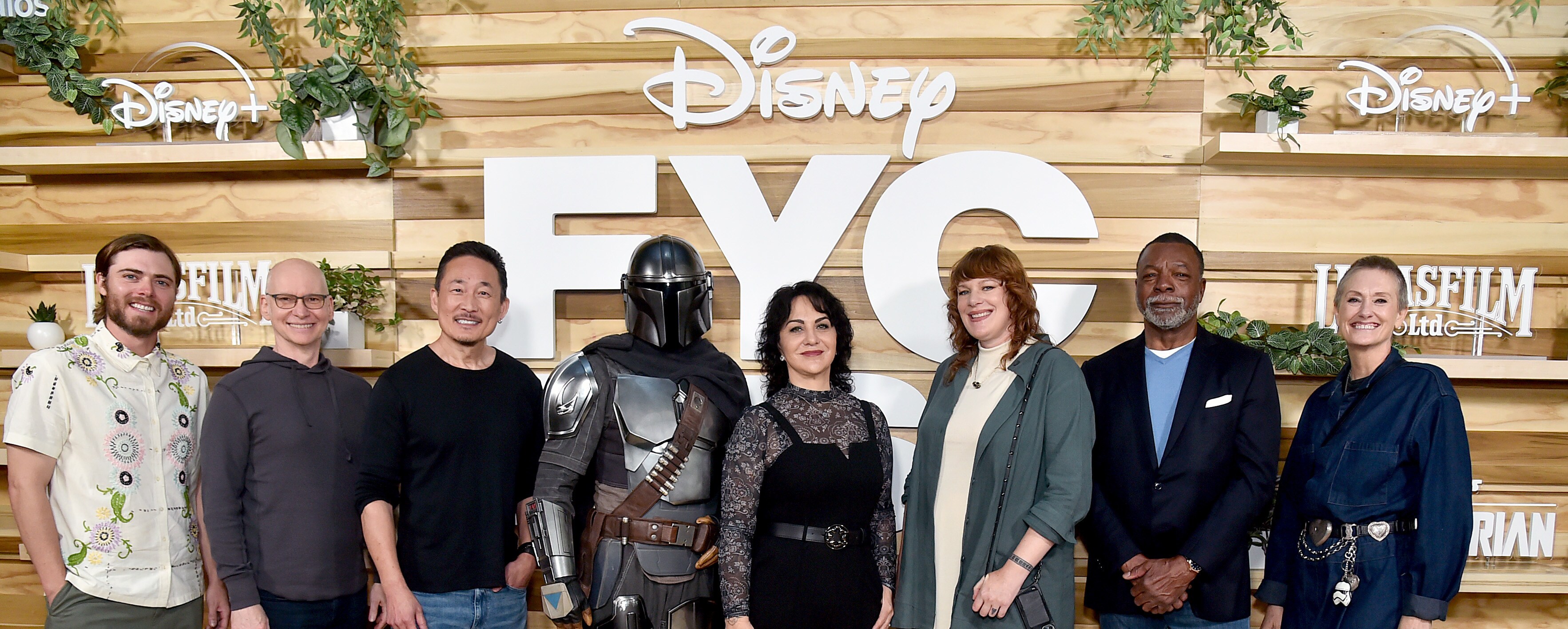 Disney+ Shares Photos From Lucasfilm’s “Star Wars: The Mandalorian ...