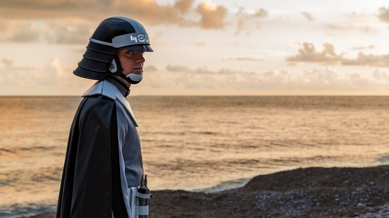 Canto Bight Police | StarWars.com