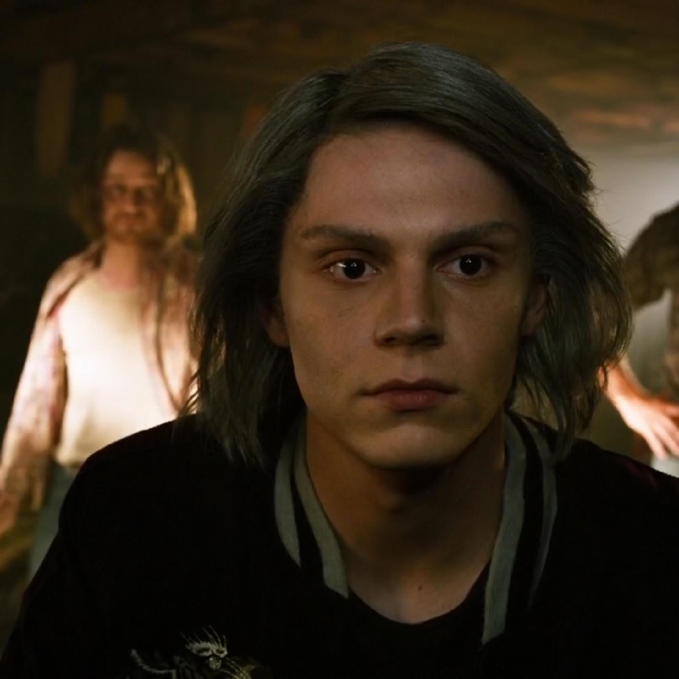 5 fatos curiosos sobre Evan Peters que você provavelmente não sabia ...