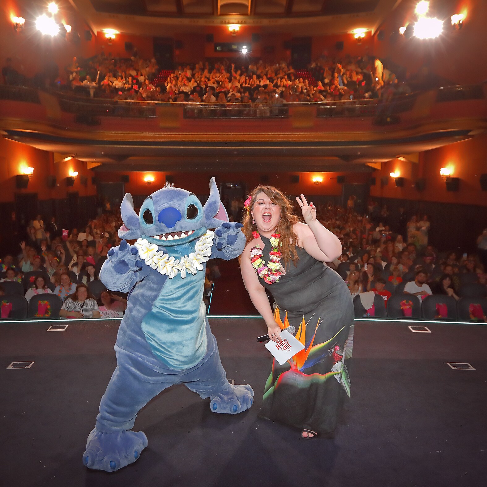 LILO Y STITCH. STITCH PRESENTA LA NUEVA PELÍCULA "LILO Y STITCH" EN ...