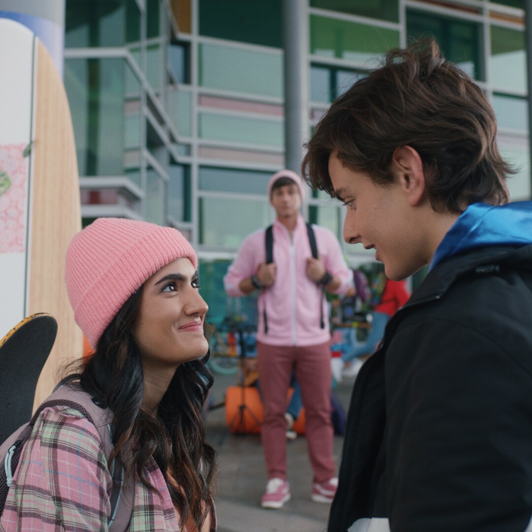 Quién es Didi Romero, la youtuber que protagoniza 'Gina Yei' | Disney Latino