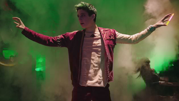 Milo Manheim, Meg Donnelly, Kylee Russell - BAMM (From "ZOMBIES ...