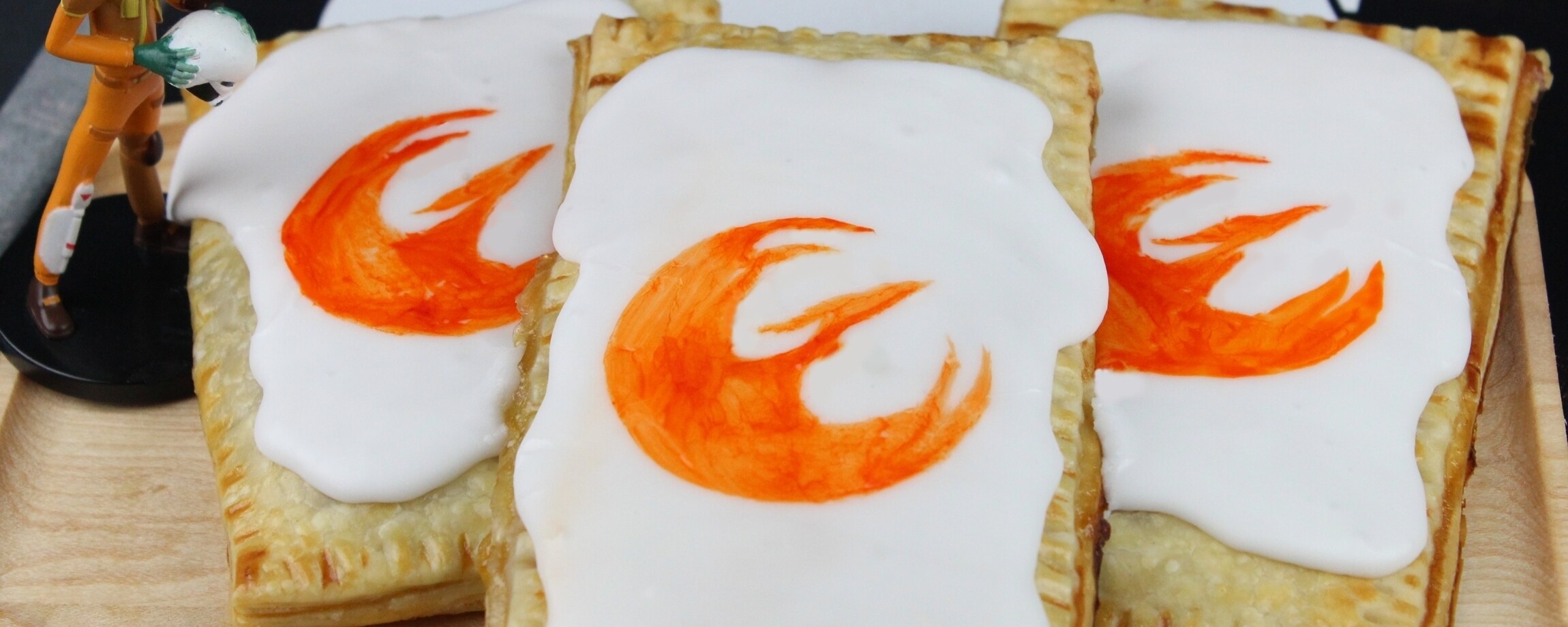 Star Wars Recipe: Star Wars Rebels Meiloorun Hand Pies | StarWars.com
