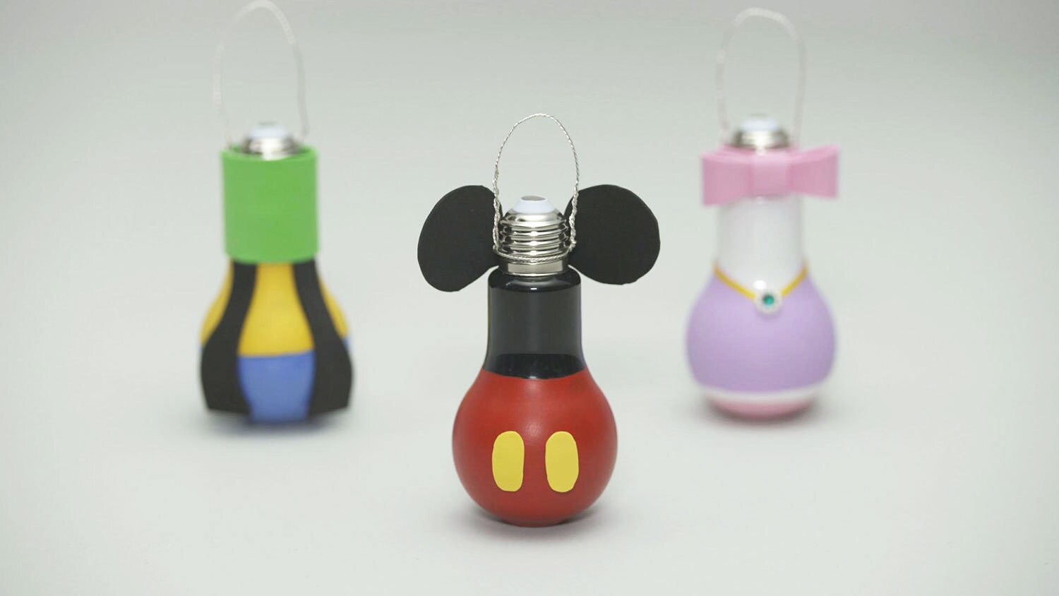 Mickey Mouse Light Bulb Ornament 2022 NEW Disney Mickey & Minnie Mouse