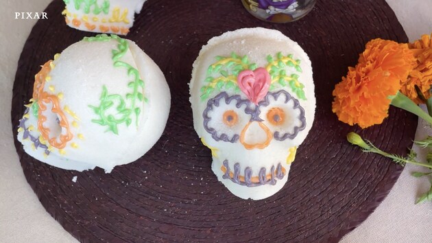 Día de los Muertos Coco-Inspired Sugar Skulls | Pixar | Disney Video