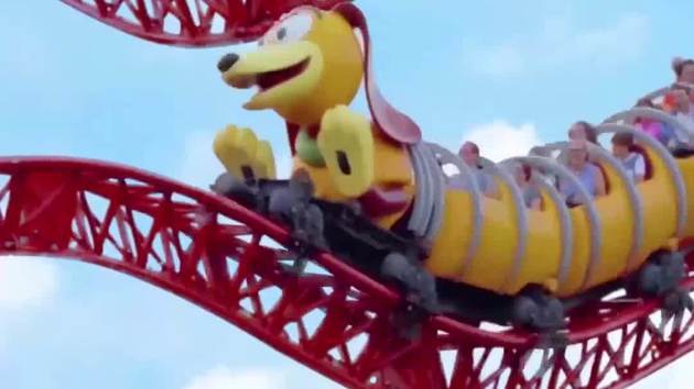 LOOP SLINKY DOG | Disney Latino