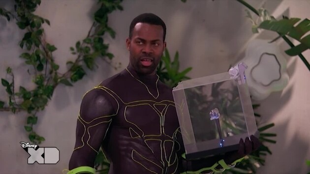 Lab Rats VS Mighty Med - L'incapacitator | disney.it video