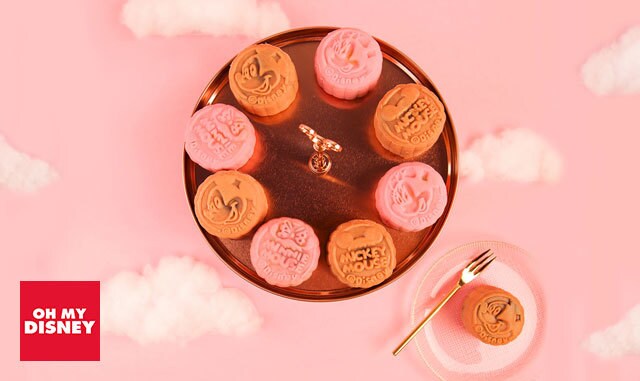 We Taste Tested These Seriously Adorable Mickey and Minnie Mooncakes ...