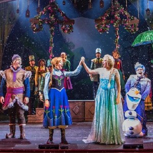 Let it Go con una visualización virtual de "Frozen, A Musical ...