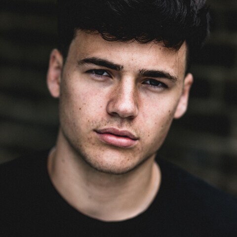 Quién es Jamie Flatters, el actor que interpreta a Neteyam en 'Avatar ...