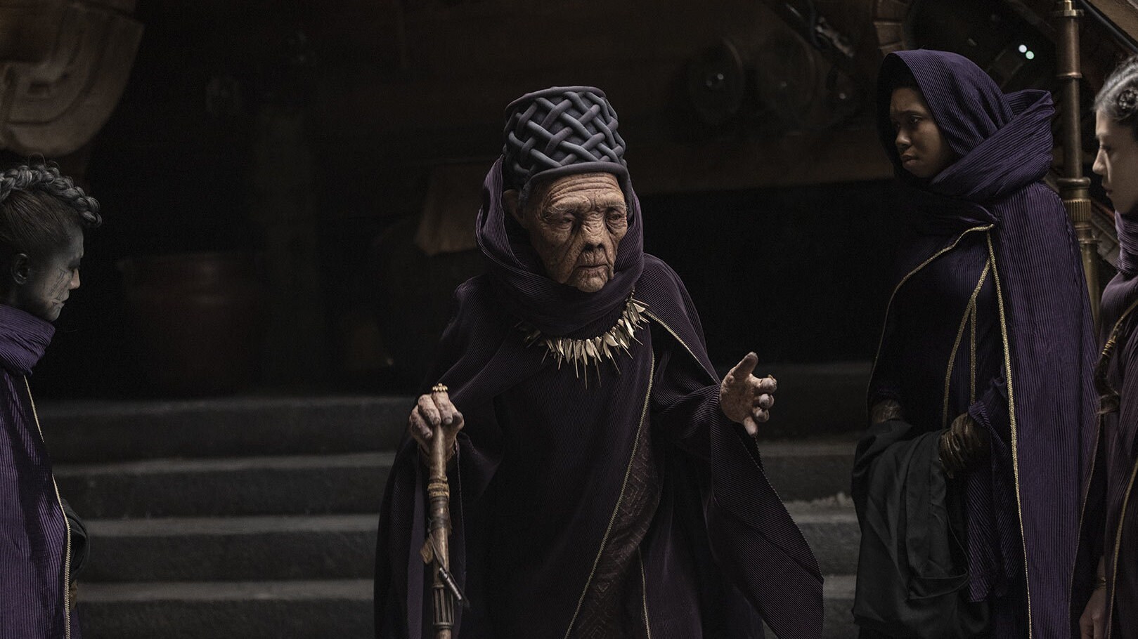 Elder Naasa | Star Wars Databank | StarWars.com