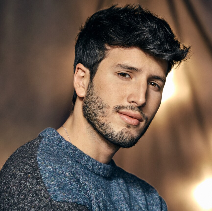 Sebastián Yatra vuelve a Chile en diciembre para el fiiS | Radio Disney ...
